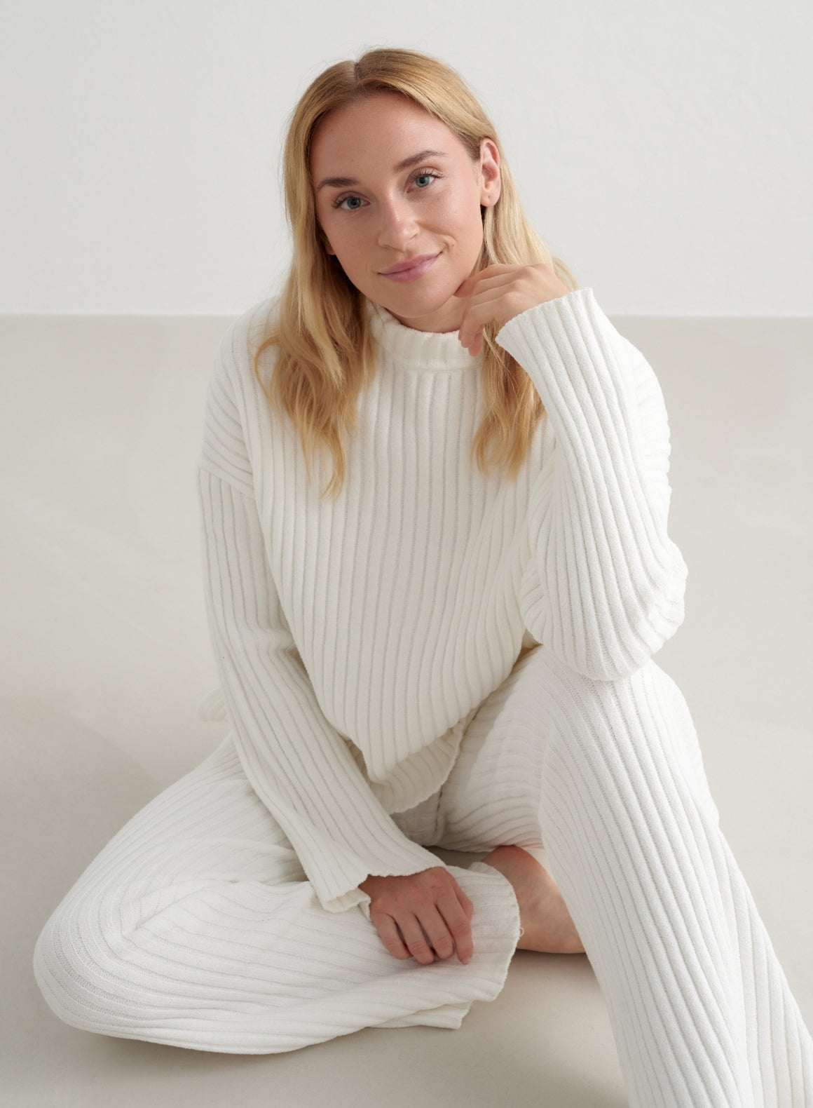 Almond White Rib Knit Sweater – AIM'N SE