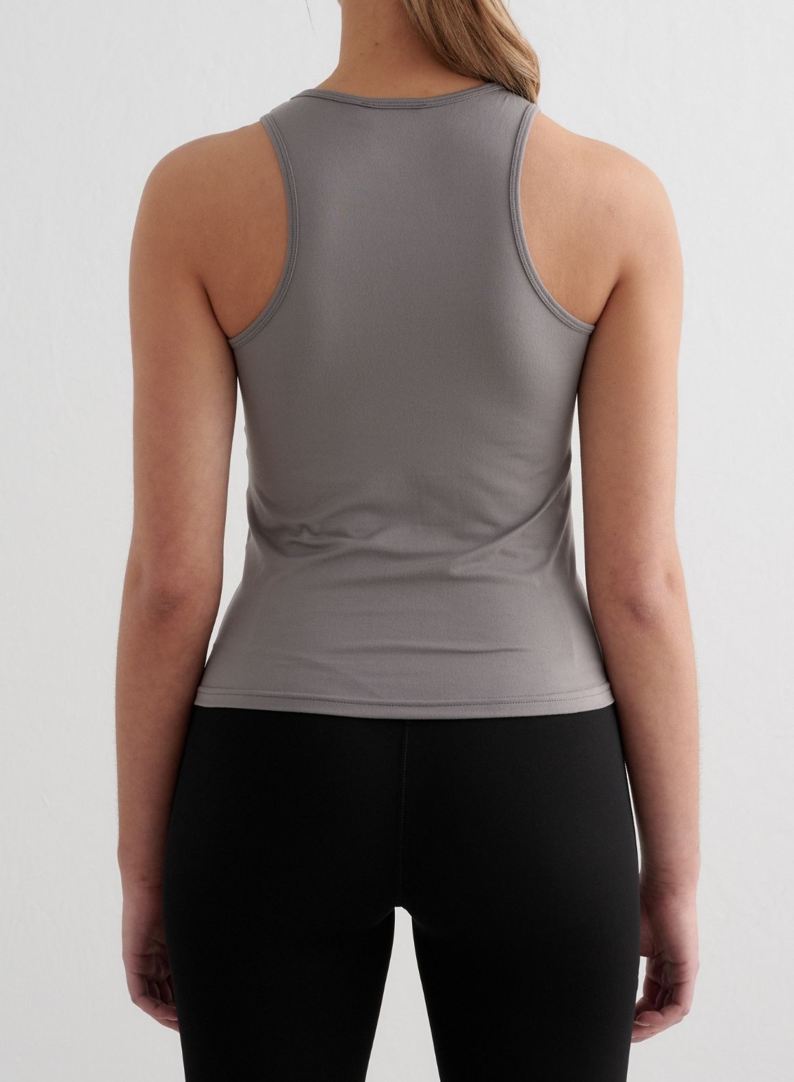 Concrete Soft Basic Singlet – aim'n