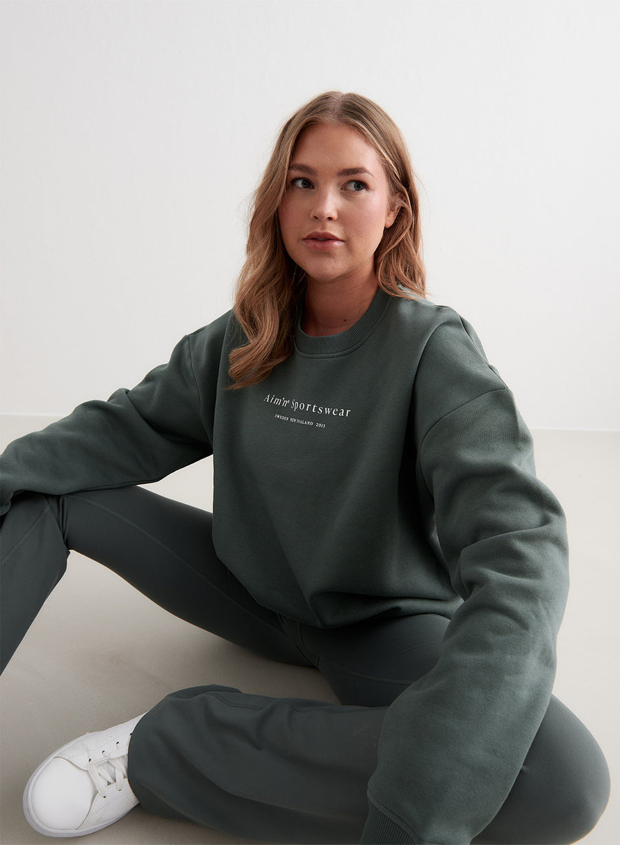 Sage Serif Sweatshirt – AIM'N SE